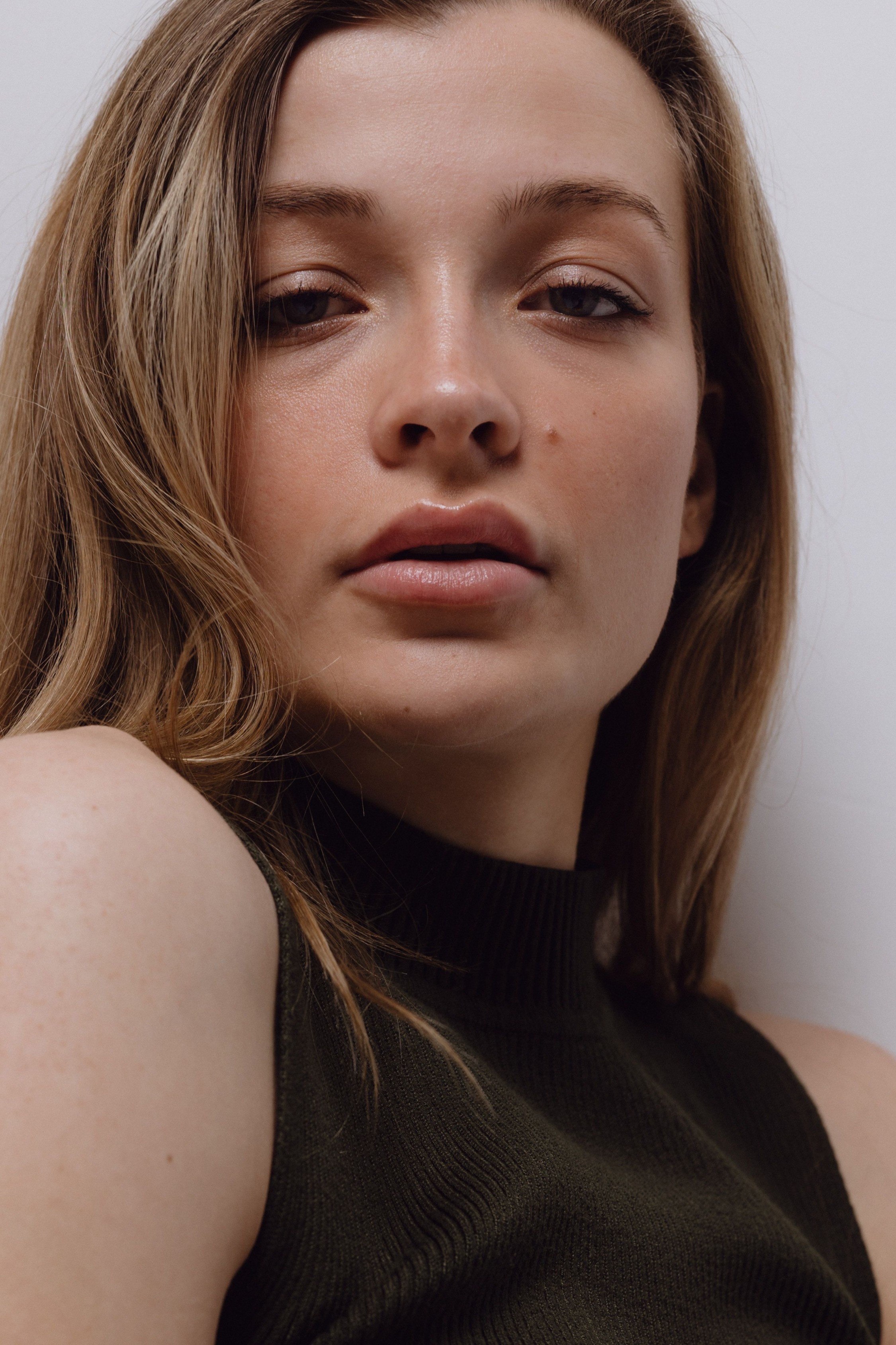 ELLE CECIL | Silhouette Models