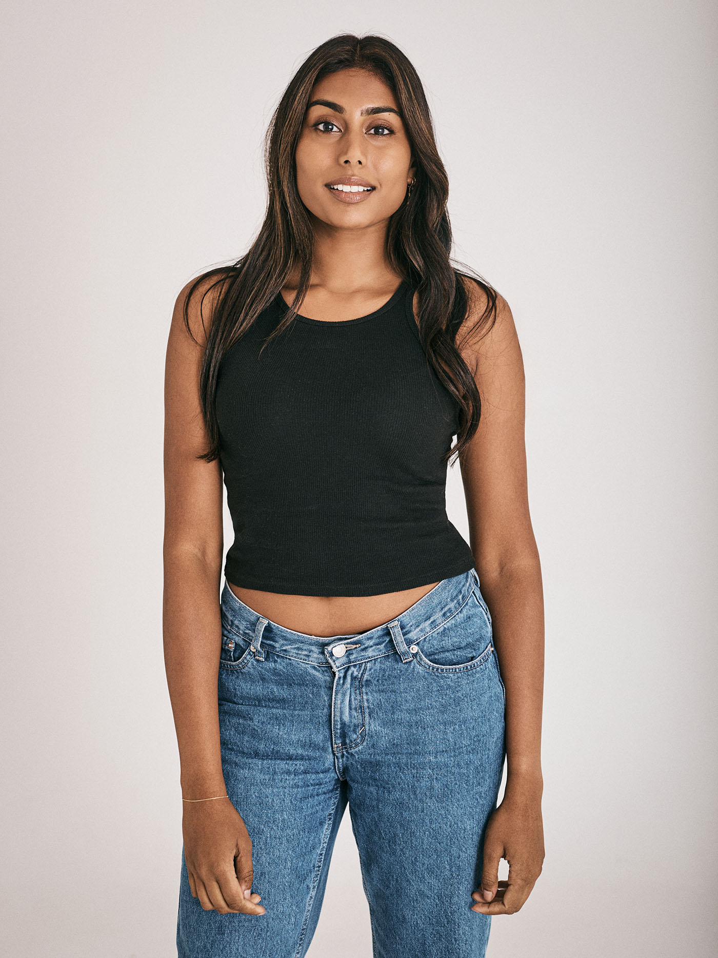 HANNAH NAIDU | Silhouette Models