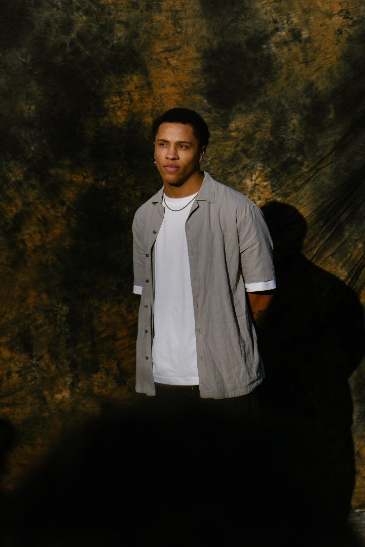 IZAAK KAMIRA | Silhouette Models